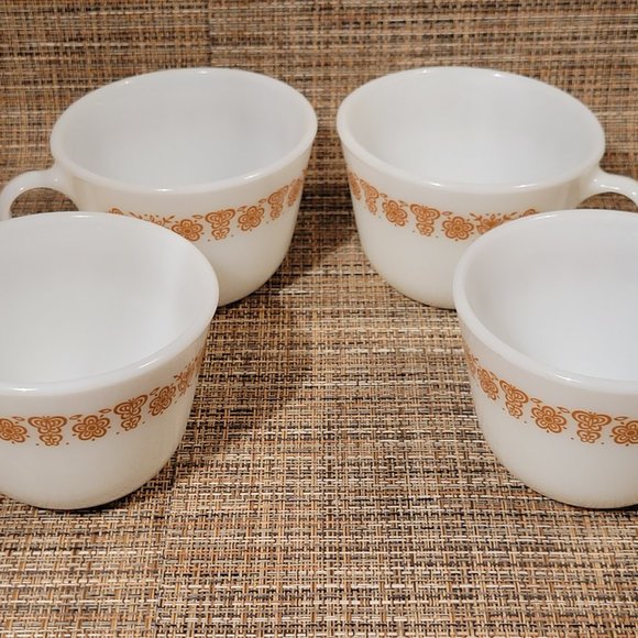 Pyrex | Kitchen | Vintage Pyrex Milk Glass Coffee Mugs Coffee Cups Set ...